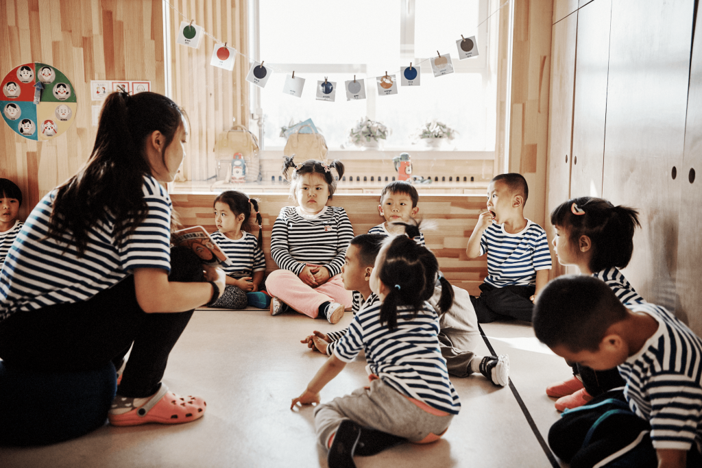 Montessori & Finland's Education differences: Philosophy & Environment ...